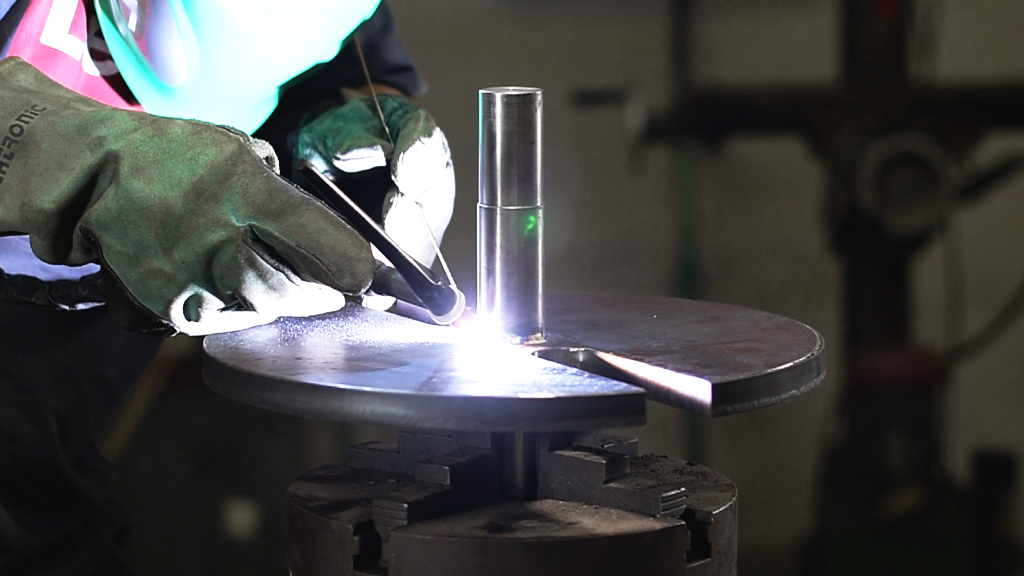 Project 0103 | Making a wood clipper - Make It Extreme